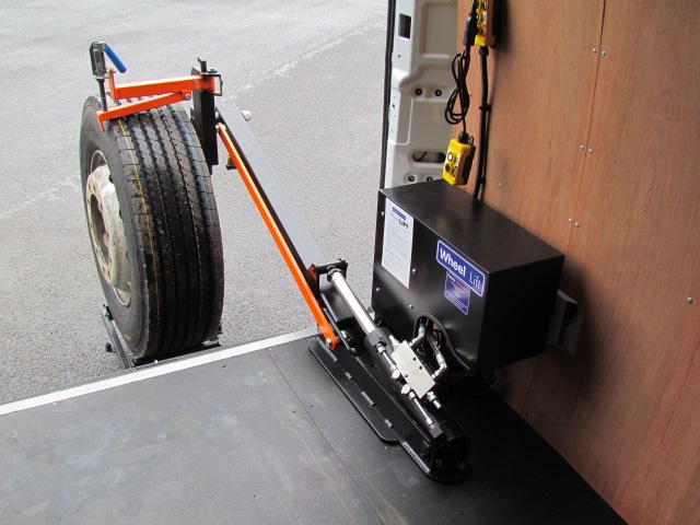 PEN11/15: ANOTHER SINGLE WHEEL LIFT FOR CARMARTHENSHIRE TYRE SERVICES ...